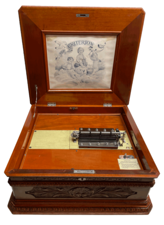 Criterion disc music box